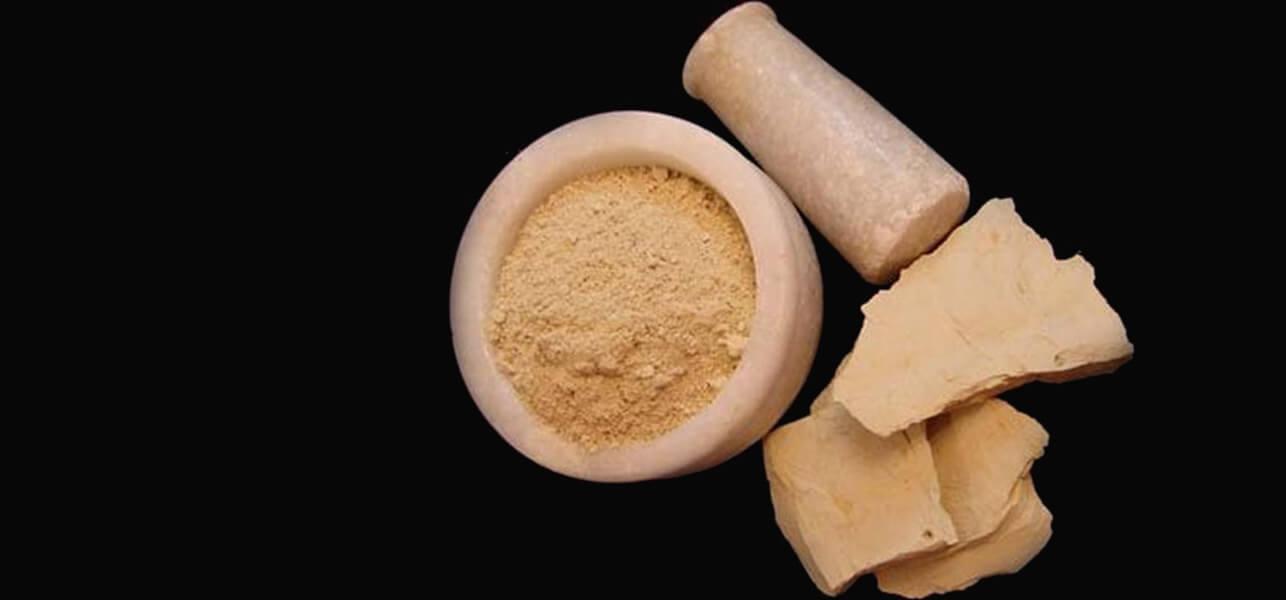 4 Amazing Multani Mitti Packs For Healthy Hair