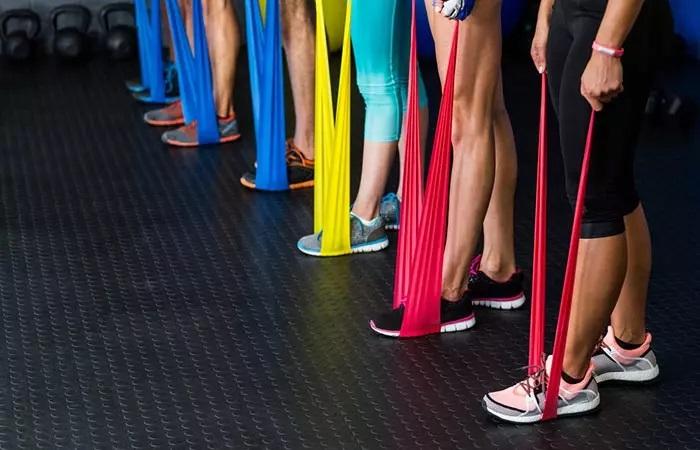 18 Examples of Isometric Exercises For Strength Training