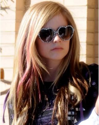 10 Pictures Of Avril Lavigne Without Makeup | Make Up Tips
