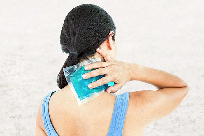 How To Relieve Neck Pain - Causes And 10 Home Remedies