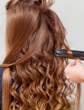 20 Perfect Ways To Get Beachy Waves Every Time