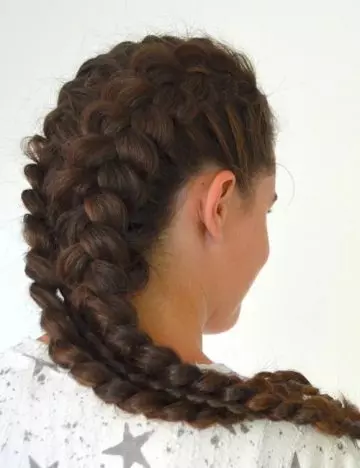 20 Perfect Ways To Get Beachy Waves Every Time