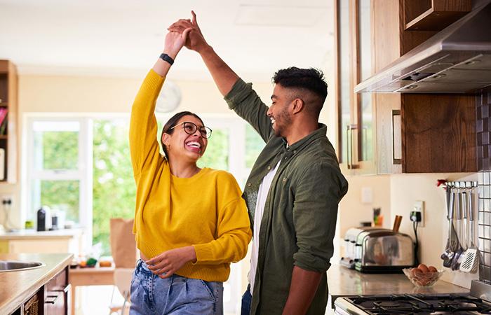 109 Romantic Love Riddles With Answers