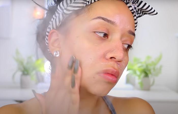 How To Do Facial Extraction: Benefits And DIY Method