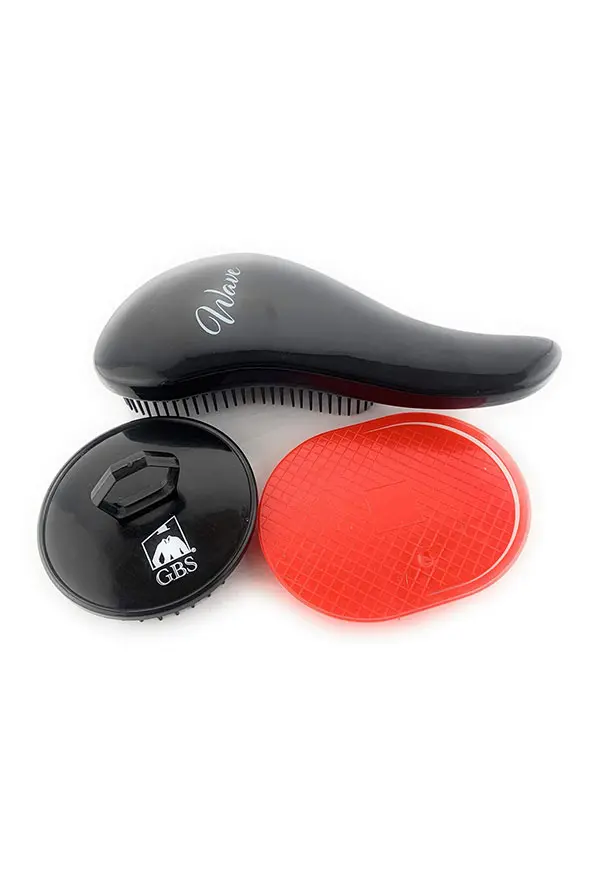 9 Best Wave Hair Brushes Of 2025, According To An Expert